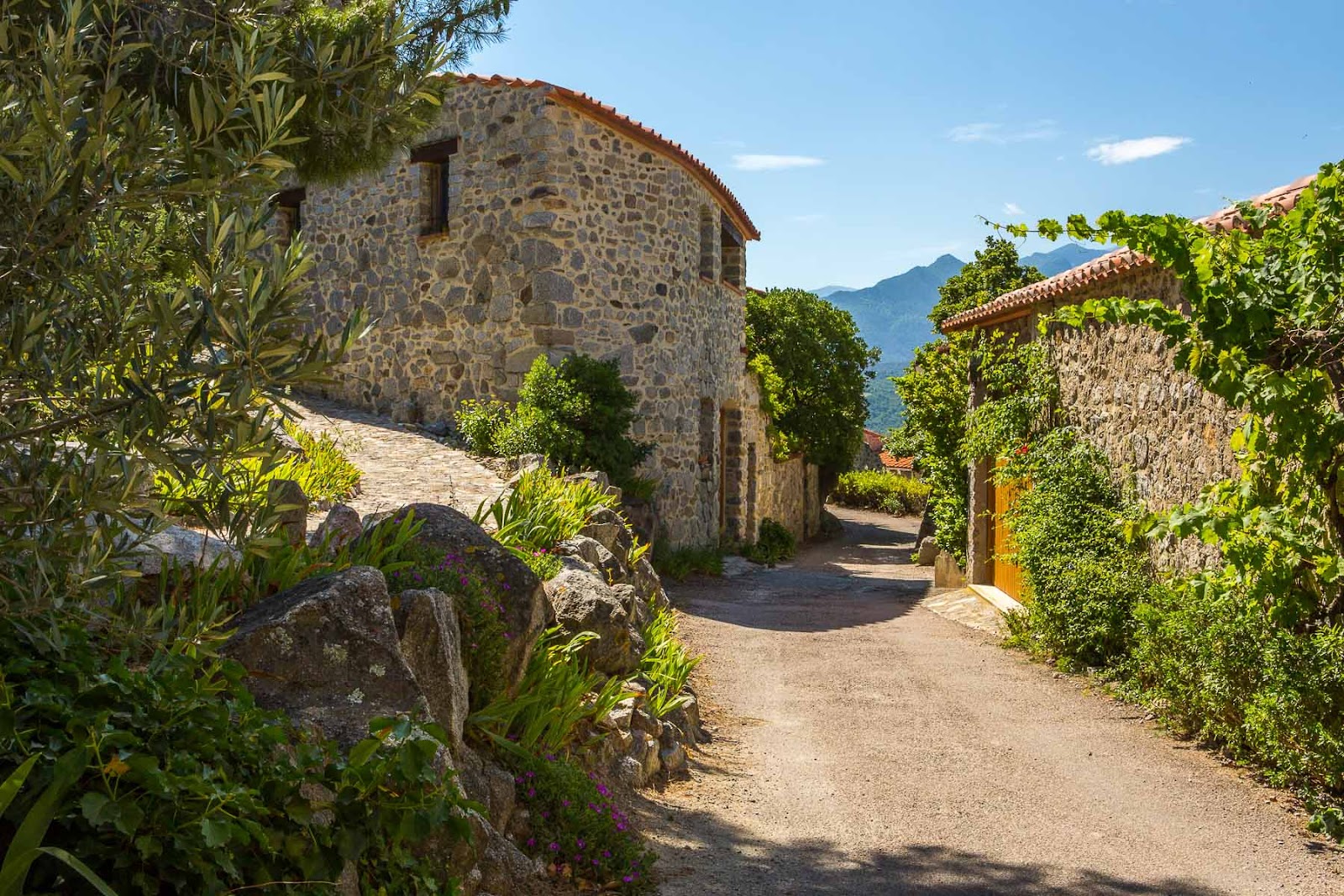 Découvrir la France en photos: 22 - EUS. (Pyrénées-Orientales-66)