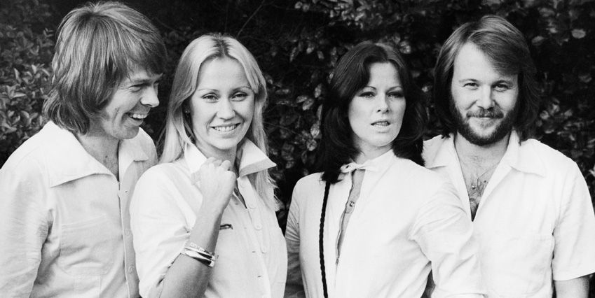 THE GRANDMA'S LOGBOOK ---: ABBA SINGS 'WATERLOO', SWEDEN WINS EUROVISION