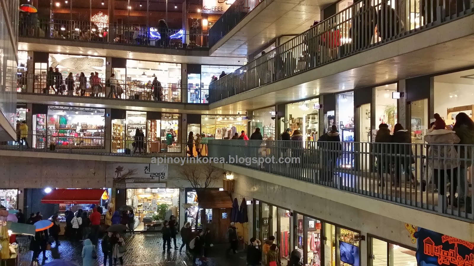 A Pinoy in Korea: Insadong's Ssamziegil: Shopping All The Way Up!