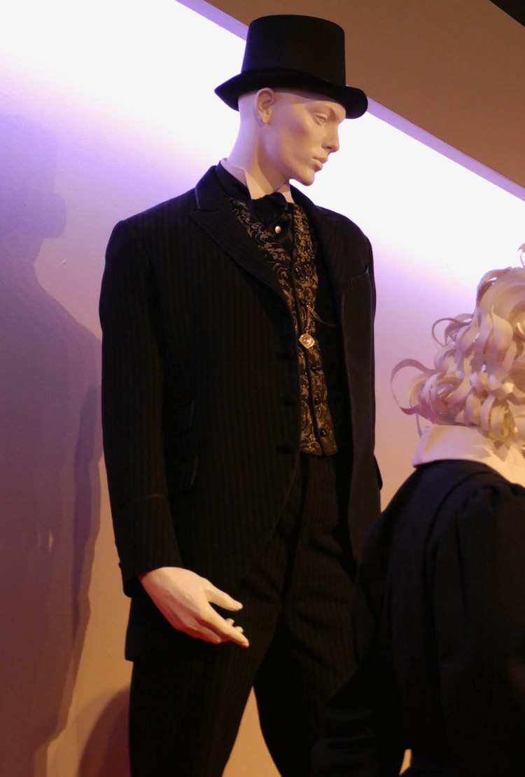 Hollywood Movie Costumes and Props: Costumes worn by Keira Knightley ...