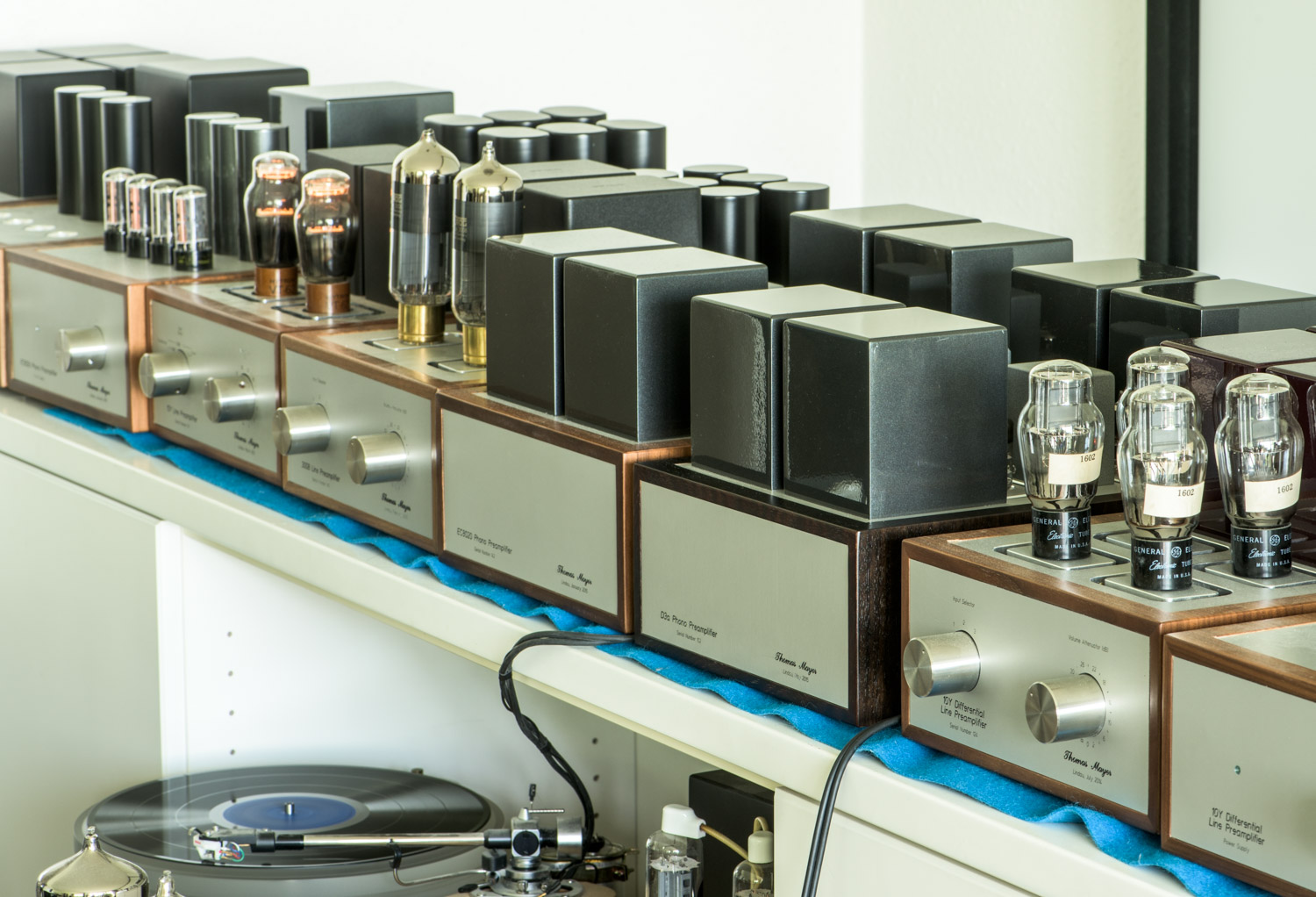 VinylSavor: New LCR Phono Stage with D3a