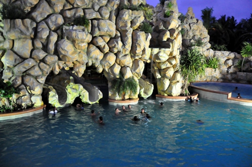 the seasoned first timer: Tanza Oasis Hotel & Resort