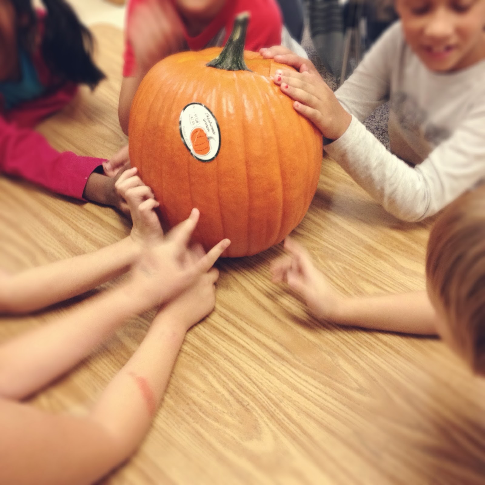 Simply Second Grade: Hello, October! Pumpkin Fun + a FREEBIE