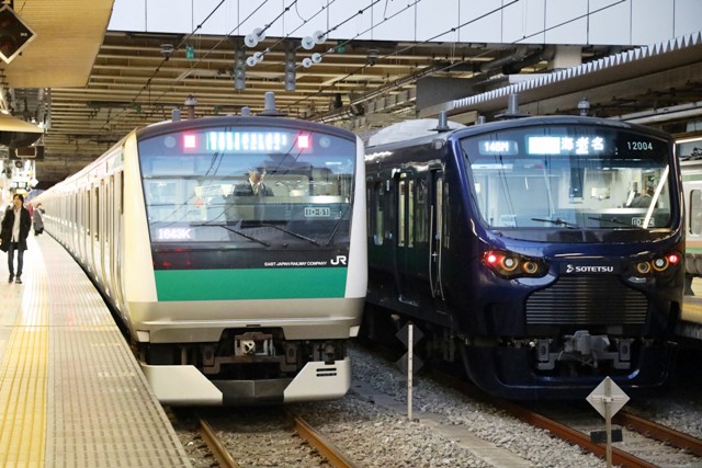Tokyo Railway Labyrinth: Sotetsu Train on the JR Line