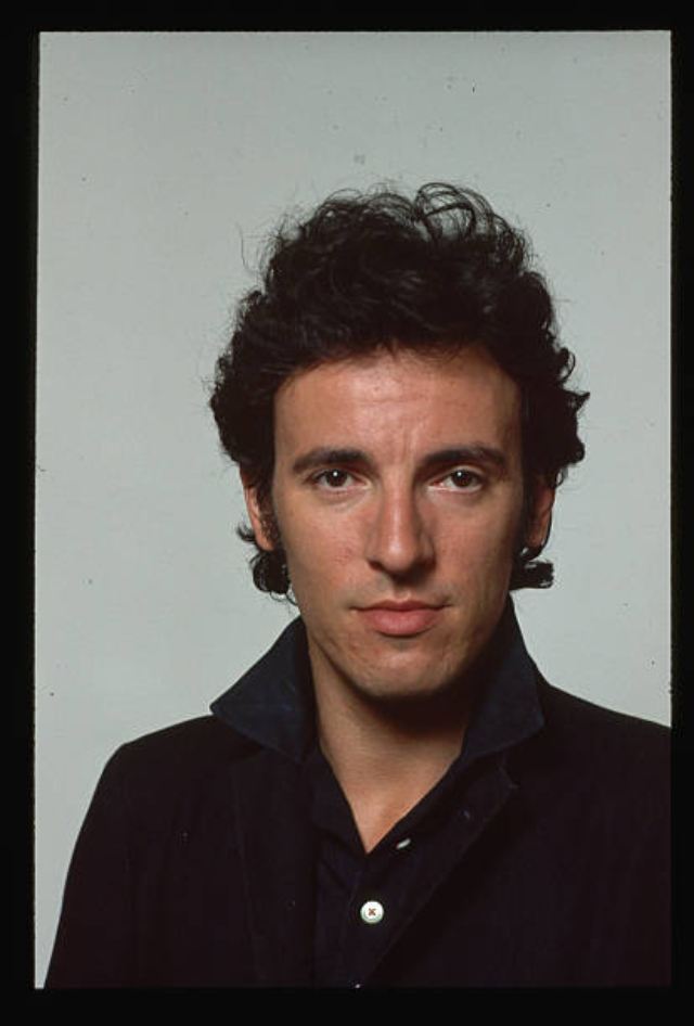 30 Studio Portraits of Bruce Springsteen Taken by Lynn Goldsmith in ...