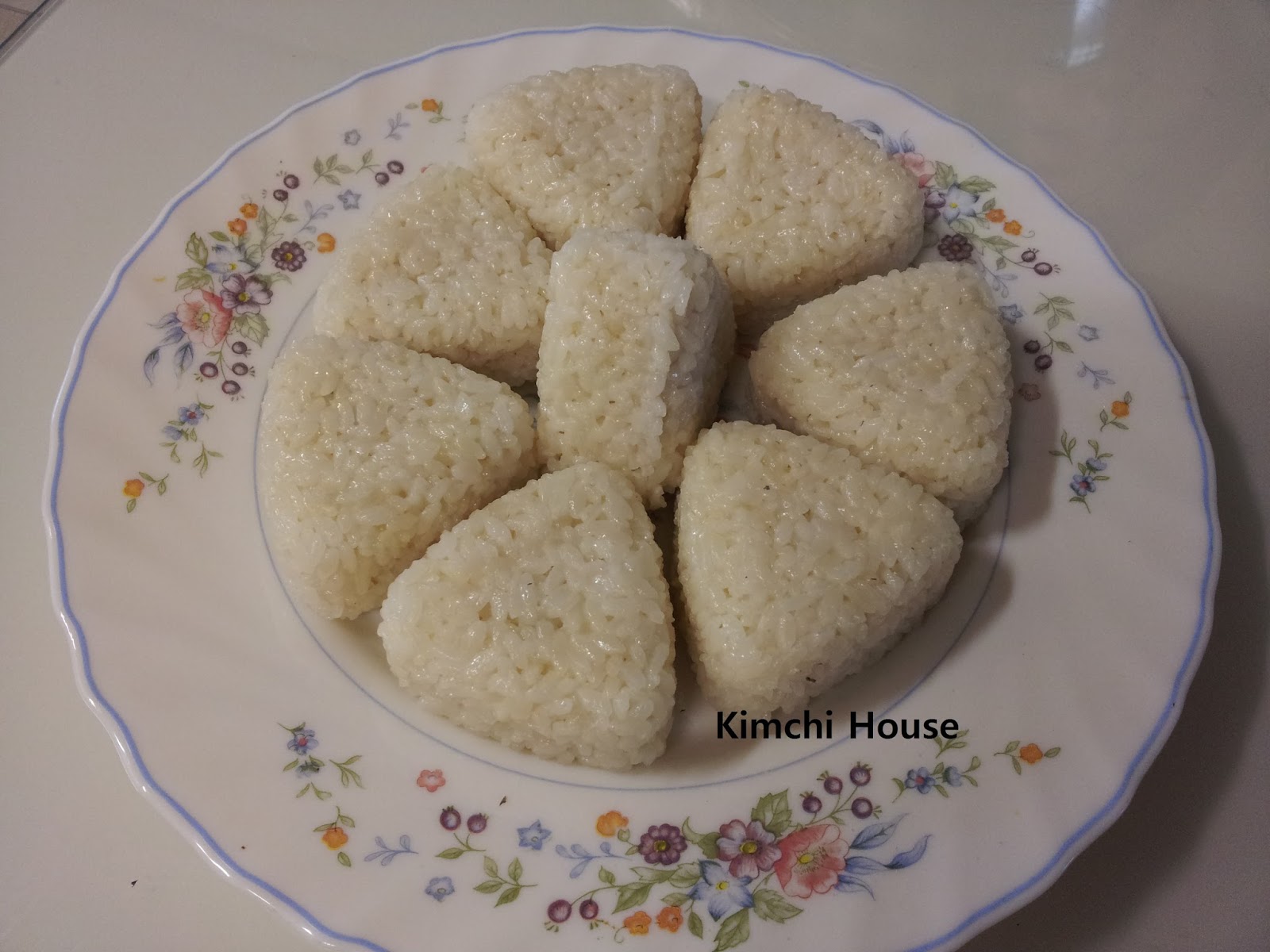 Kimchi House: "Samkak Ju-Meok-Bap" Triangle Ju-Meok-Bap/三角寿司卷/삼각주먹밥