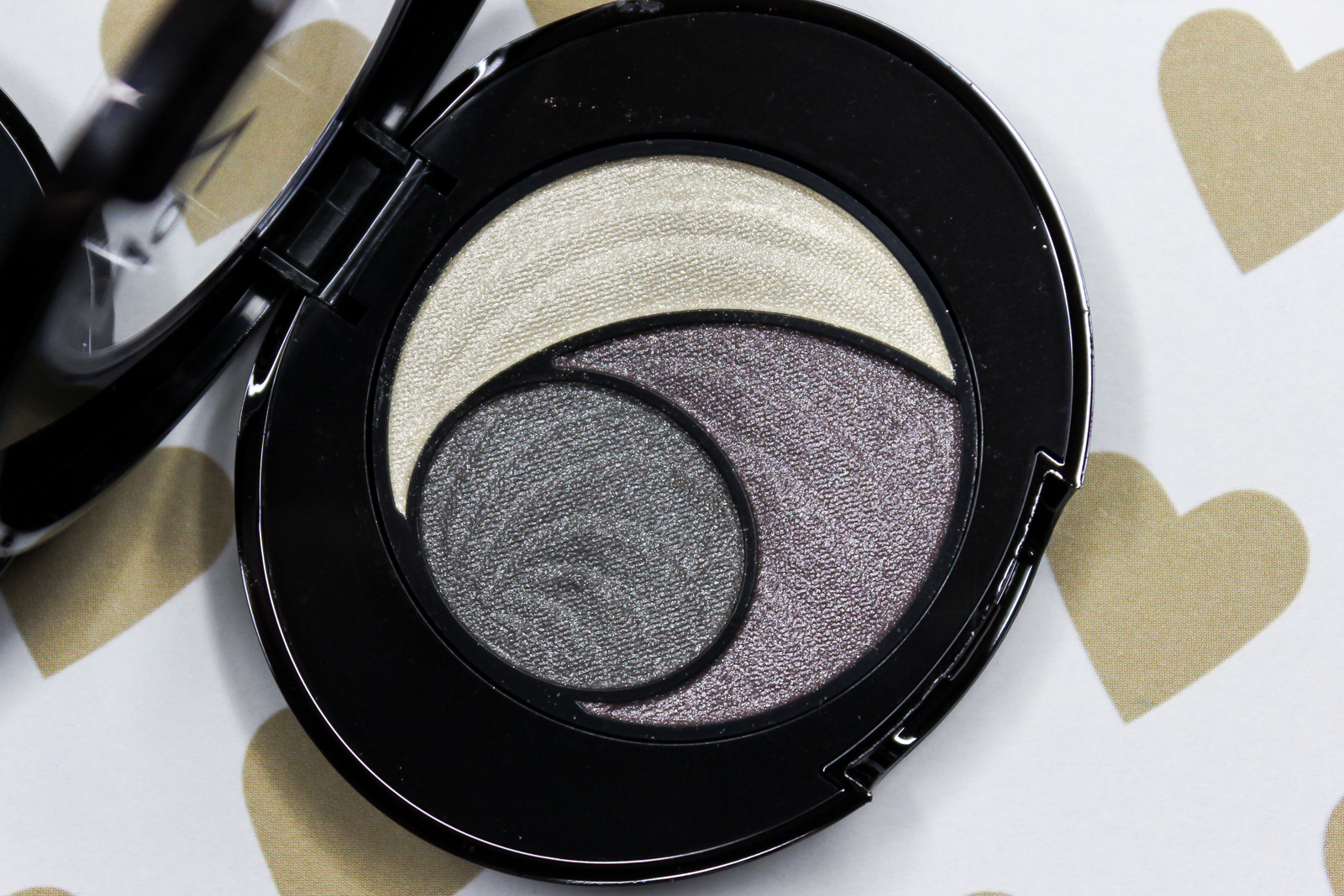 Review│No7 Stay Perfect Eyeshadow Trios - Makeup Moment