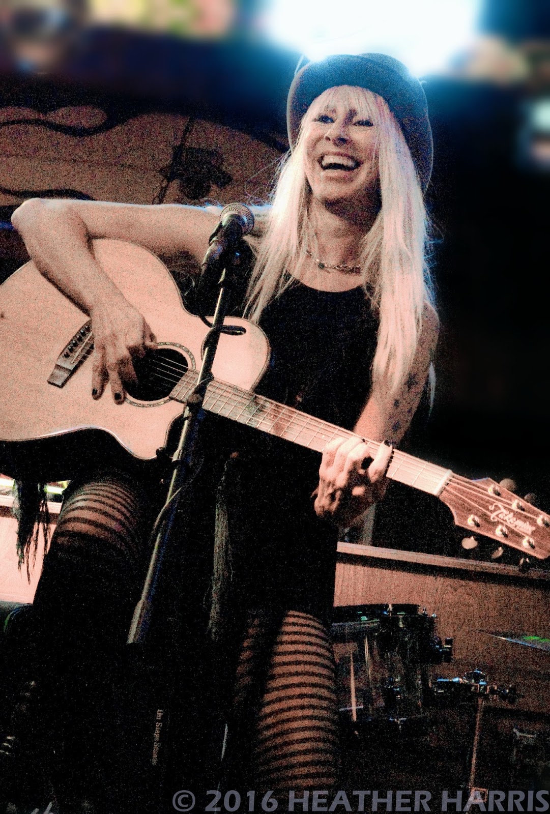 Fast Film: LESLIE KNAUER AND AL TEMAN LIVE 4.23.16, Maui Sugar Mill Bar