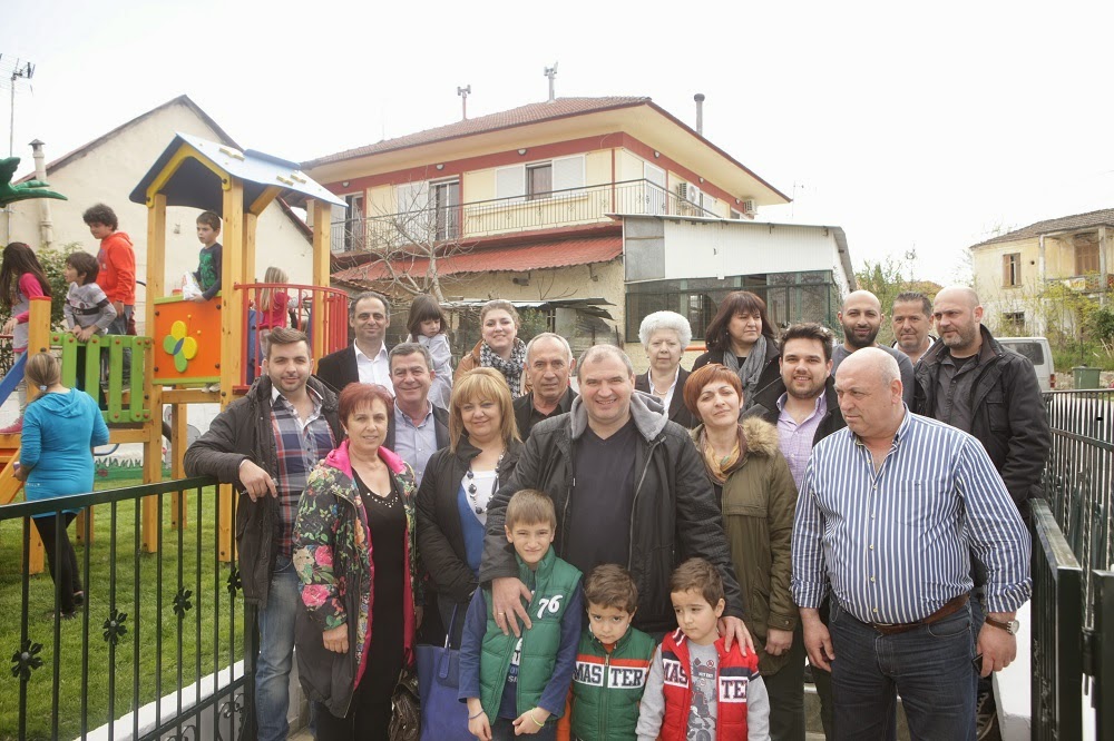 ThessBomb: Εγκαινια Παιδικης Χαρας στη Γερακαρού