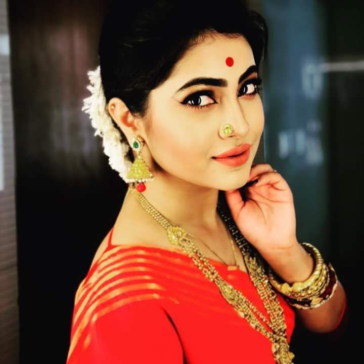 Jasmine Roy Best Photos