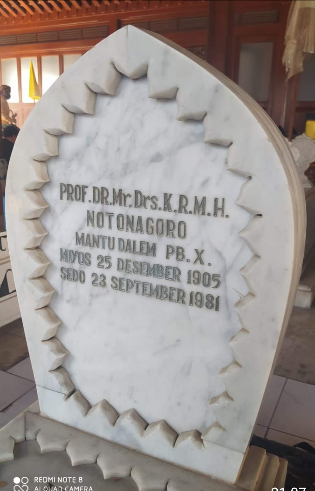 PROF DR NOTONAGORO AHLI PANCASILA KARATON SURAKARTA