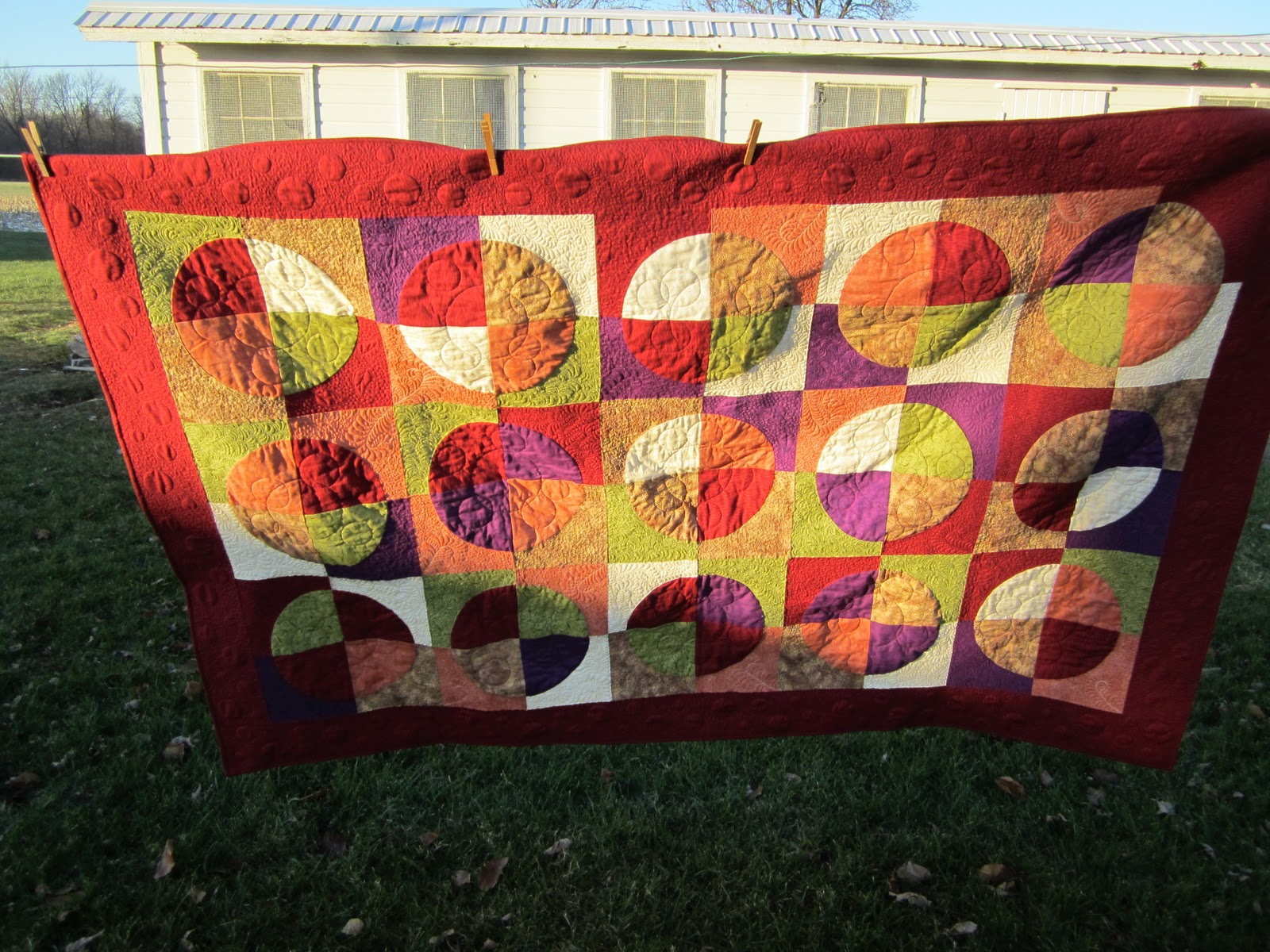 Kay'z Quiltz: Circle Quilt is Finished!
