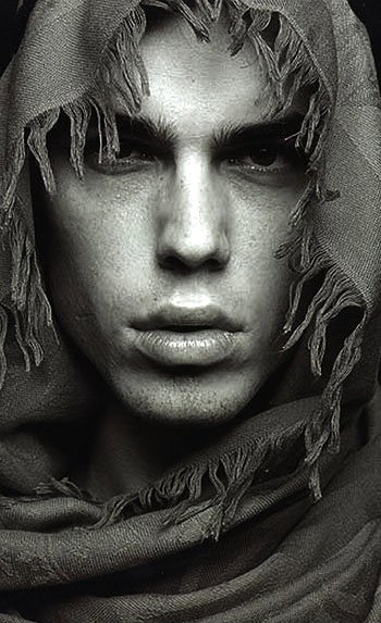 L'Homme du Jour: PETAR PEROVIC