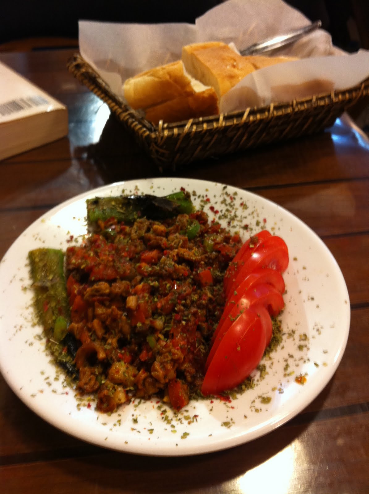 An Ever-Ready Feast: Istanbul Restaurants:Akdeniz Kokorec