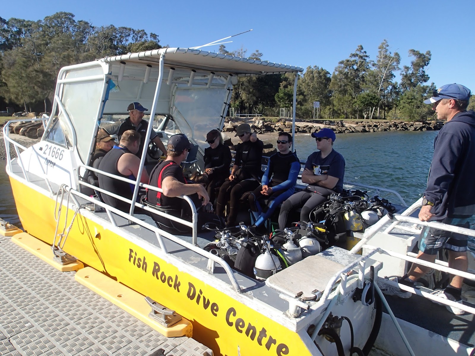 Dive Flag App Travels, Shop & Product Reviews: Fish Rock Dive Center