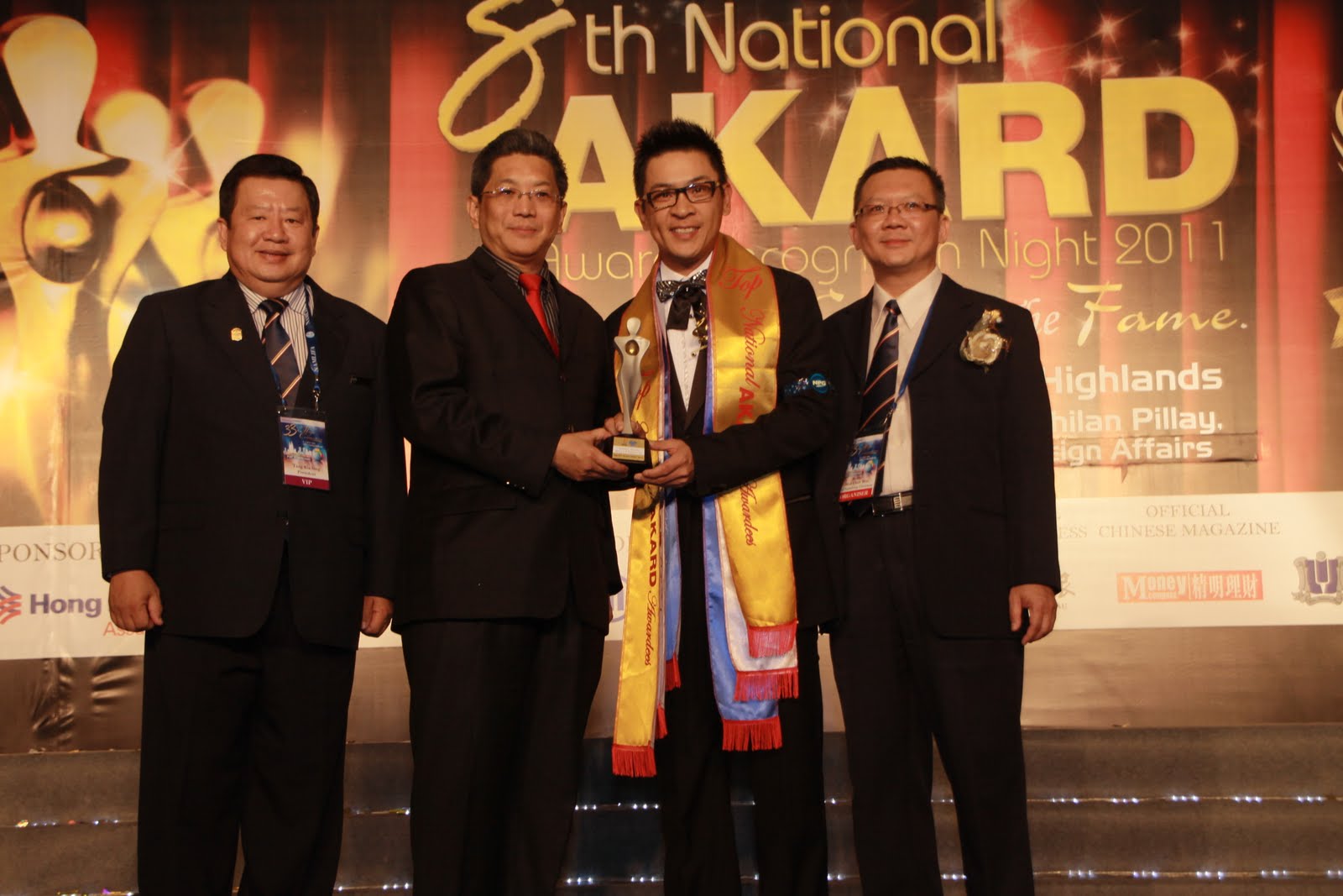 Welcome To Norman Pang's Blog: 第八届AKARD卓越领袖奖颁奖典礼Dato’Norman Pang成为全马第一