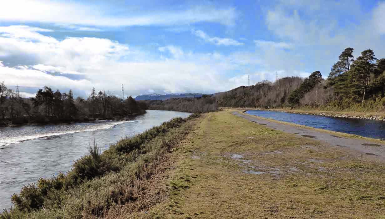 Alex and Bob`s Blue Sky Scotland: Northern Gothic. Inverness.Ness islands.