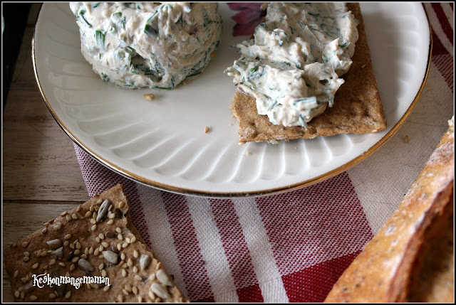 Keskonmangemaman?: "Fromage" de soja ail et fines herbes (ciboulette aneth)
