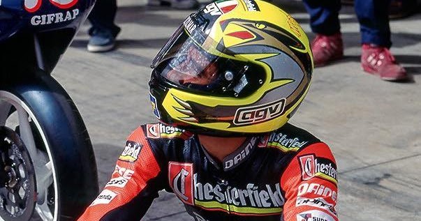 Racing Cafè: Photo #684 - Max Biaggi 1995