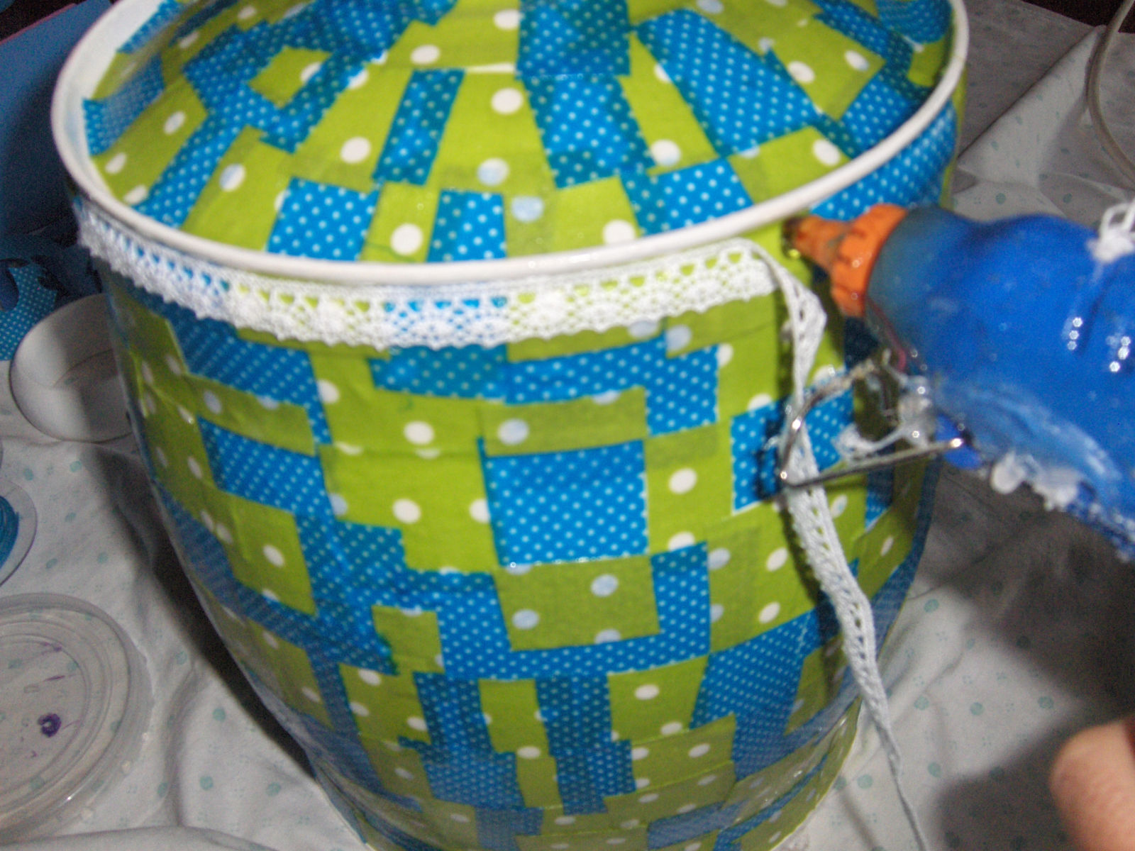 Menamania - Encontros com Arte.: Passo a passo do candeeiro reciclado