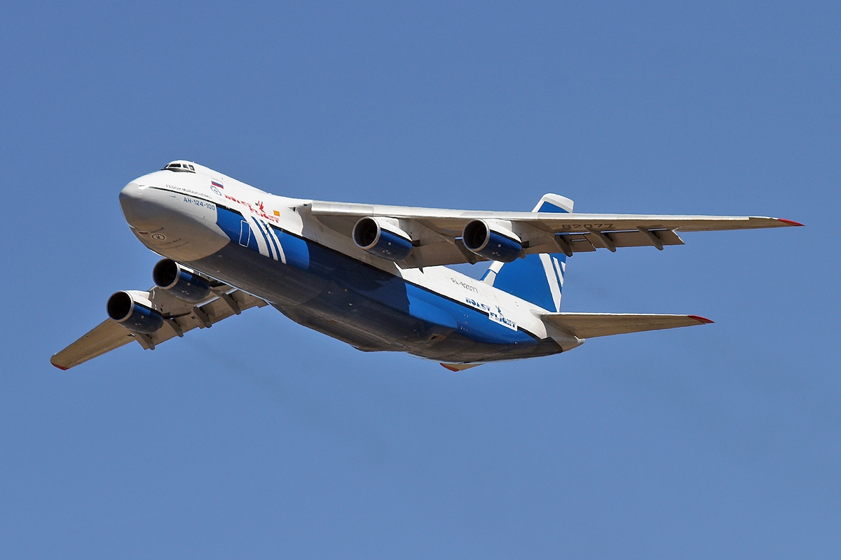 Perth Airport Spotter's Blog: Polet Flight An-124 RA-82077 departs ...
