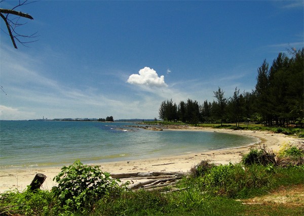Tanjung Batu Beach, Bintulu - I Sarawak