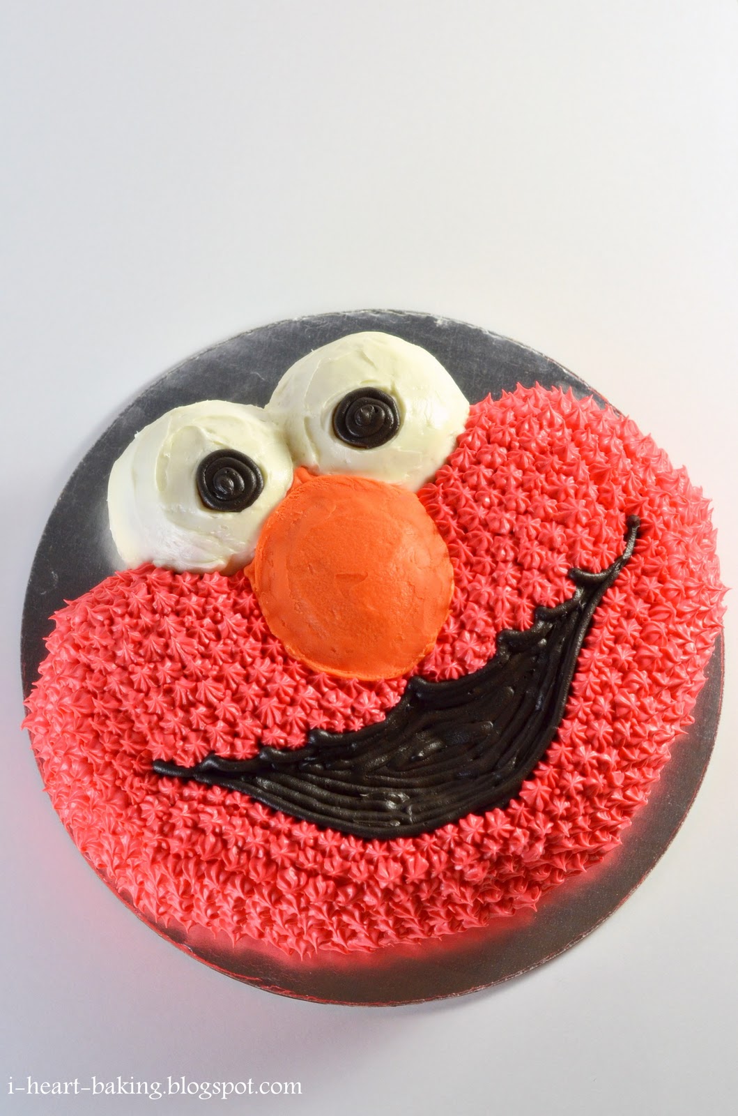 i heart baking!: elmo cake
