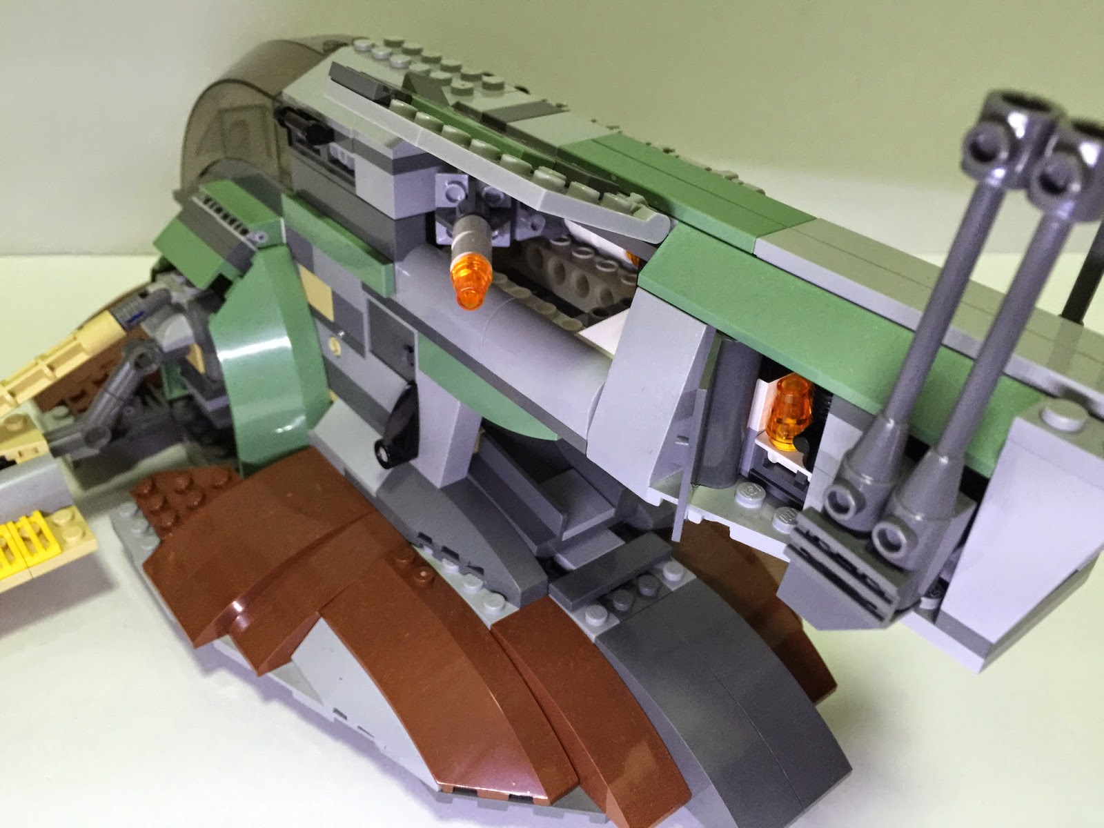 The Marriage of LEGO and Star Wars: Review: 6209 Slave I