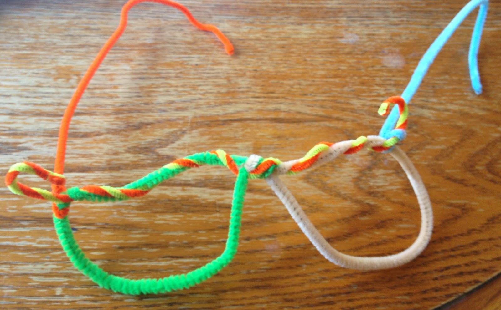 Cummins Life: Pipe Cleaner VBS Craft Ideas