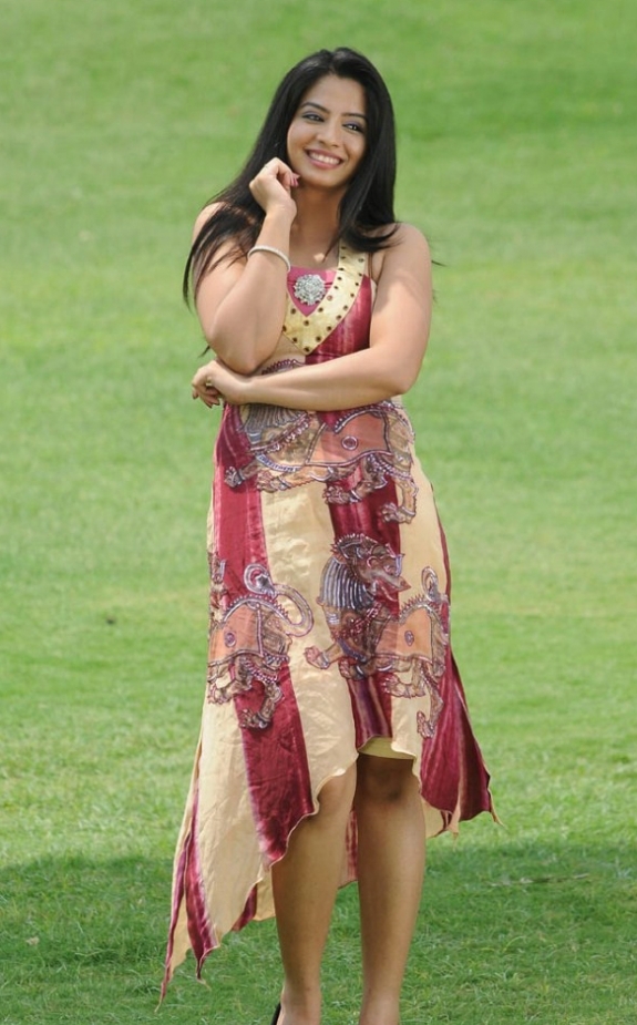 Nisha Shah Profile ~ Kajal Agarwal l Hot Celebrity l Isha Chawla l ...