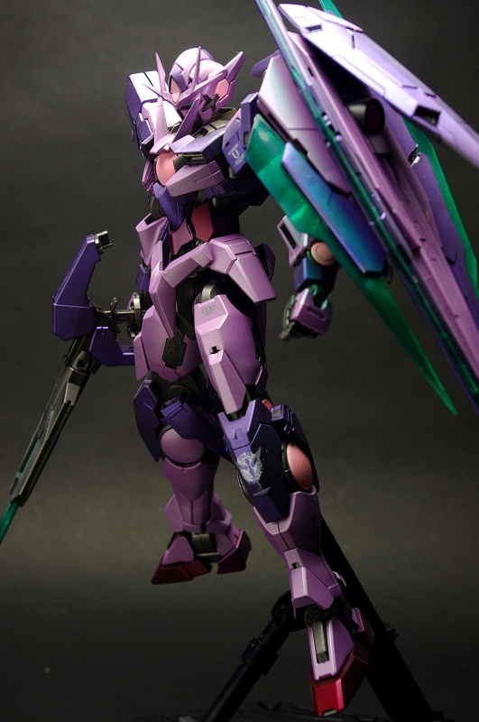 Painted Build: MG 1/100 00 Quanta [Trans-Am]