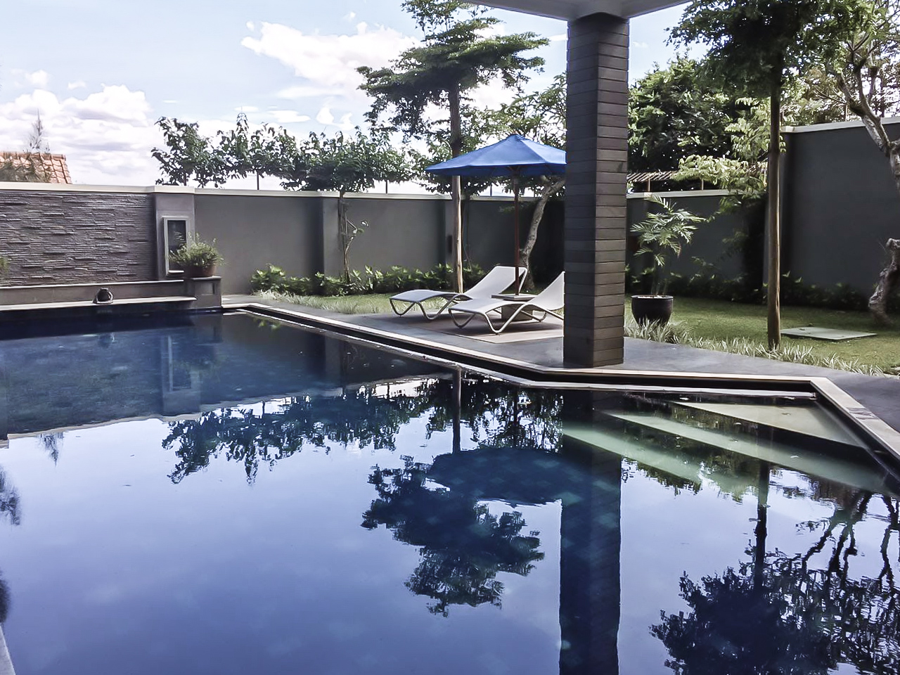 RUMAH MEWAH DI RESOR DAGO PAKAR