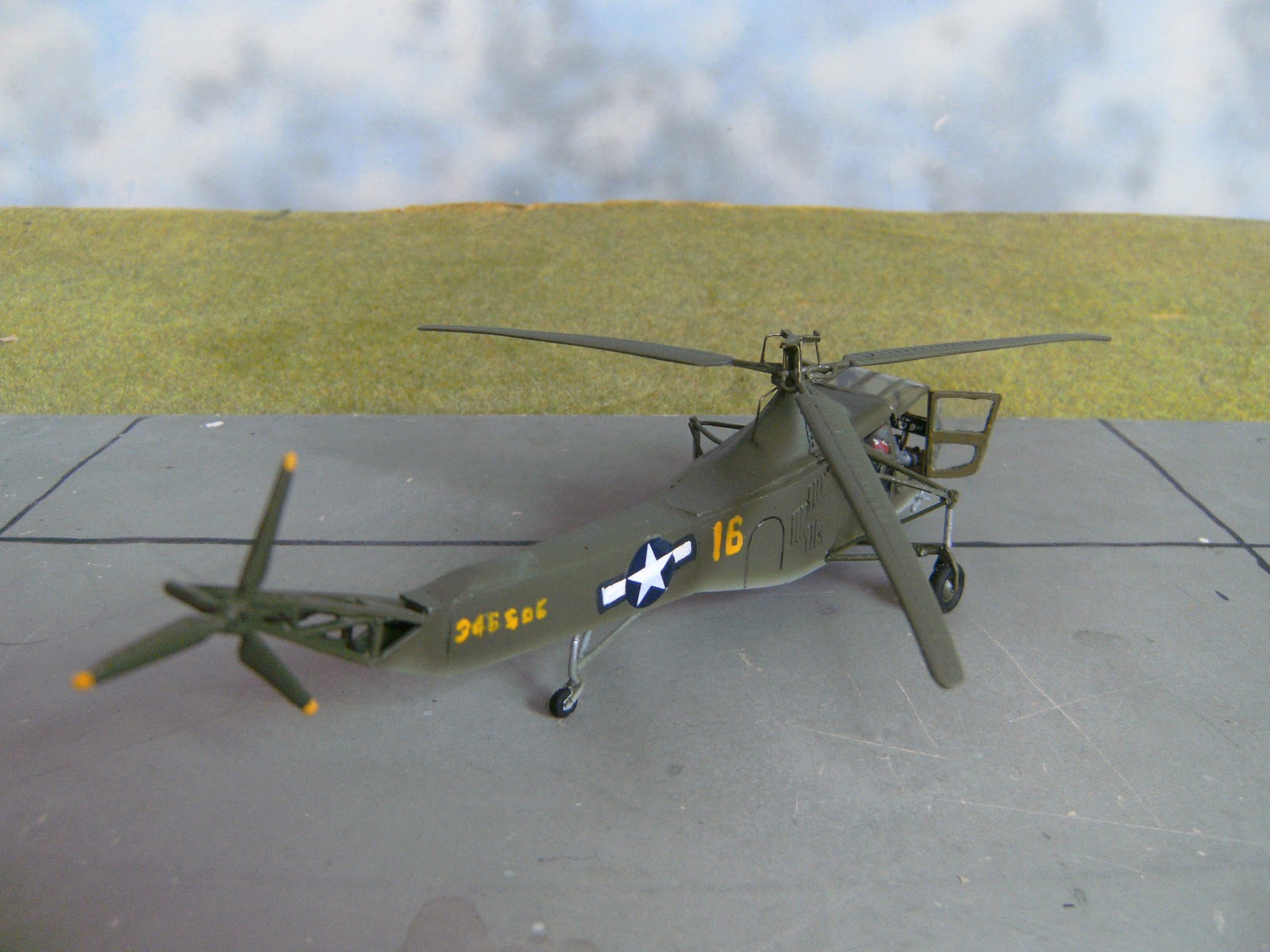 Happyscale-Modellbau: Sikorsky R-4 Hoverfly - aeromodell resin-kit 1/72