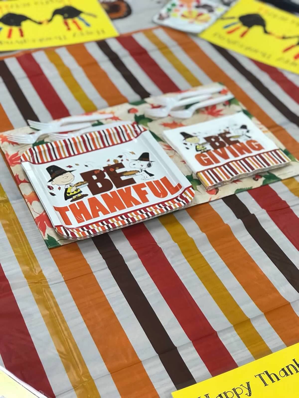 Kindergarten Smiles: Thanksgiving Centers (Parent Activity)