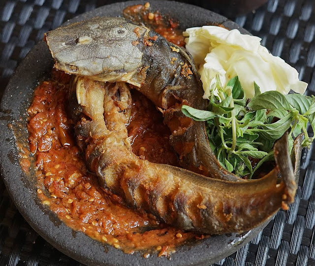 Pecel Lele - Kokibu | Aneka Resep Masakan Nusantara