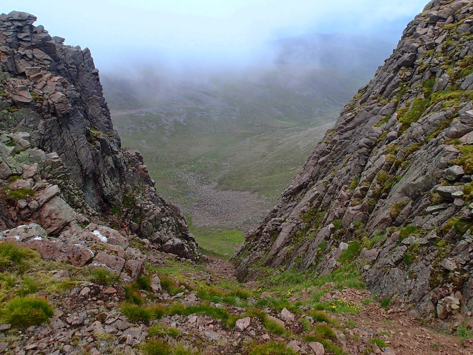 Mountain and Sea Scotland: The big grey view of Ben MacDui