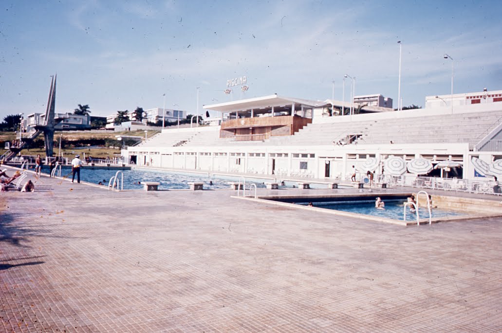 GOSTO ...: Luanda - Aspectos da Cidade e Piscina Olímpica de Alvalade