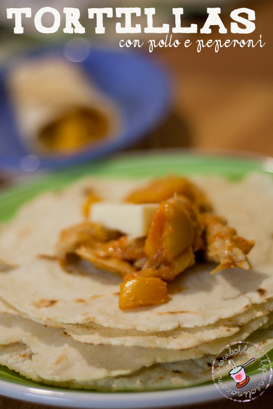 Bolli bolli pentolino: tortillas di mais ripiene di pollo e peperoni