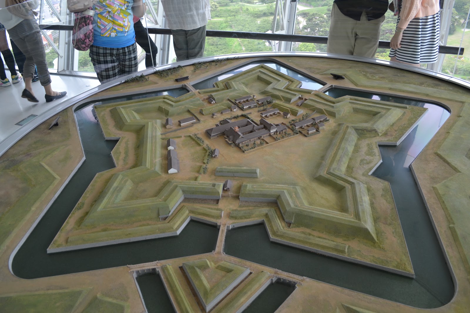 See Hokkaido: Goryokaku Park (五稜郭公園)
