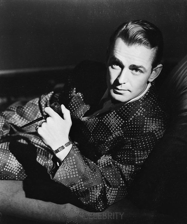 35 Handsome Portrait Photos of Alan Ladd in the 1940s ~ Vintage Everyday