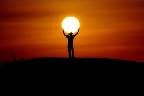 Forced Perspective Photography - Optical Illusion