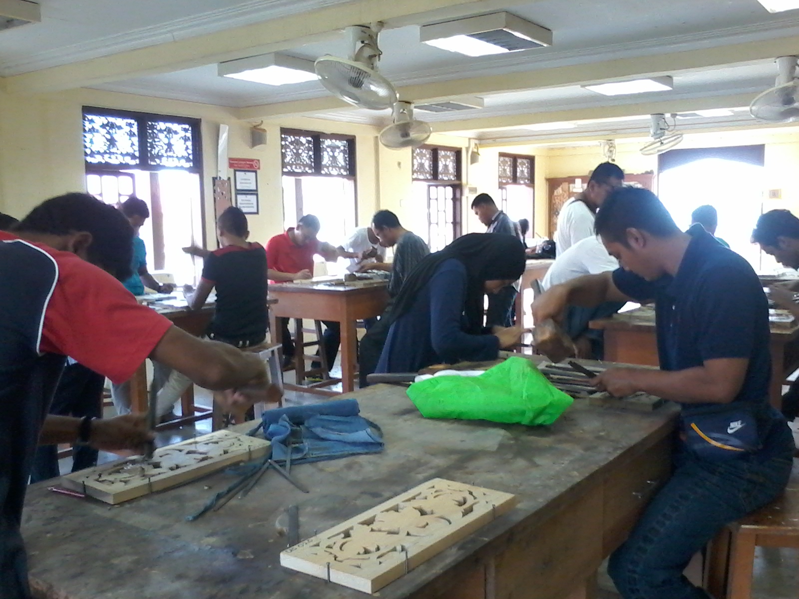 Ide 25+ Pengukir Kayu