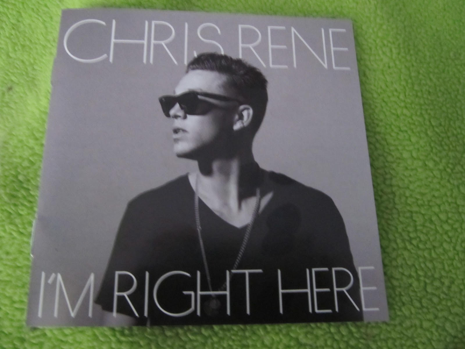Castleheart Times: Review of Chris Rene's (I'm Right Here) music cd