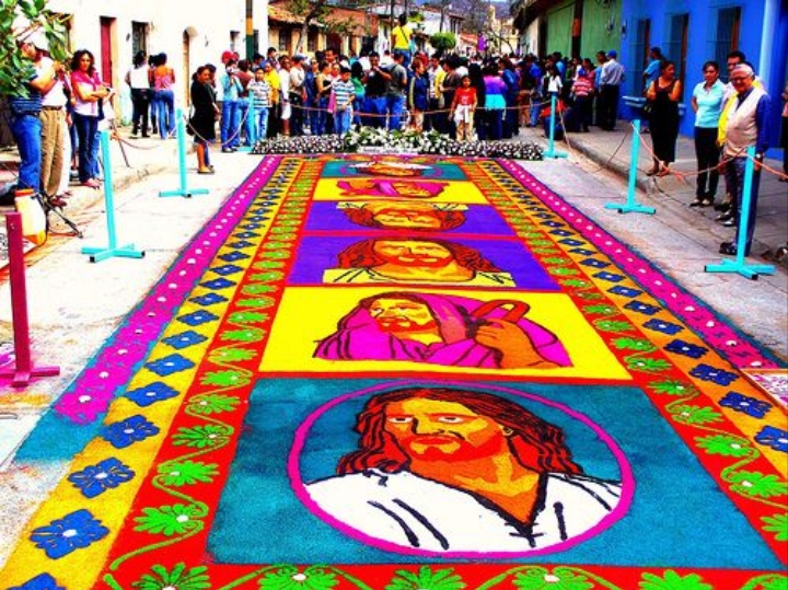 Tradición de las alfombras en semana santa
