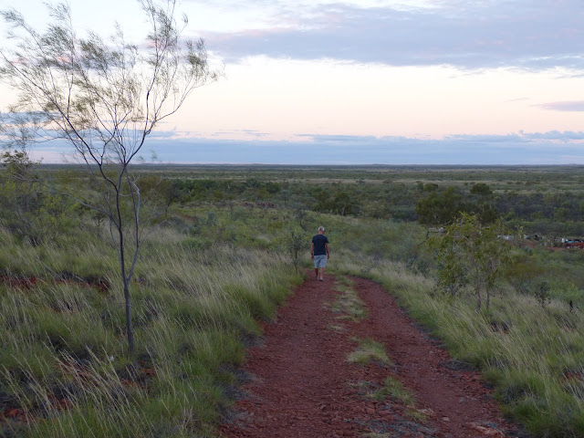 Betten On Bike: DAY 46 - 25TH MAY 2013 - PORT HEDLAND SOUTH TO INDEE ...