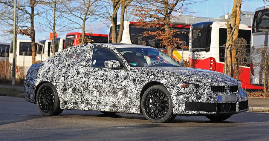 2020 BMW M3: rear end design seen undisguised