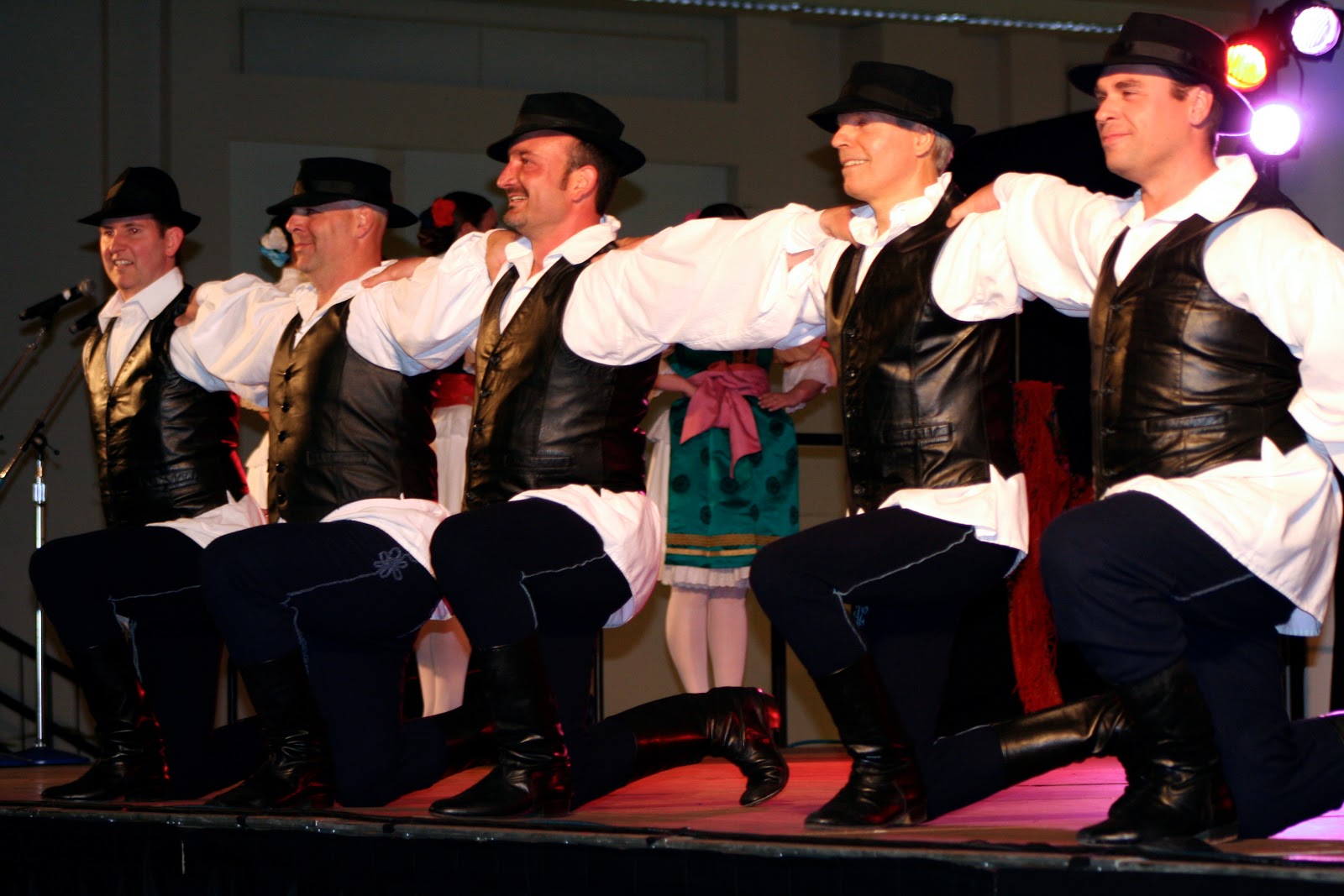 Rich Dance Traditions Take the Stage at Folklife | SeattleDances