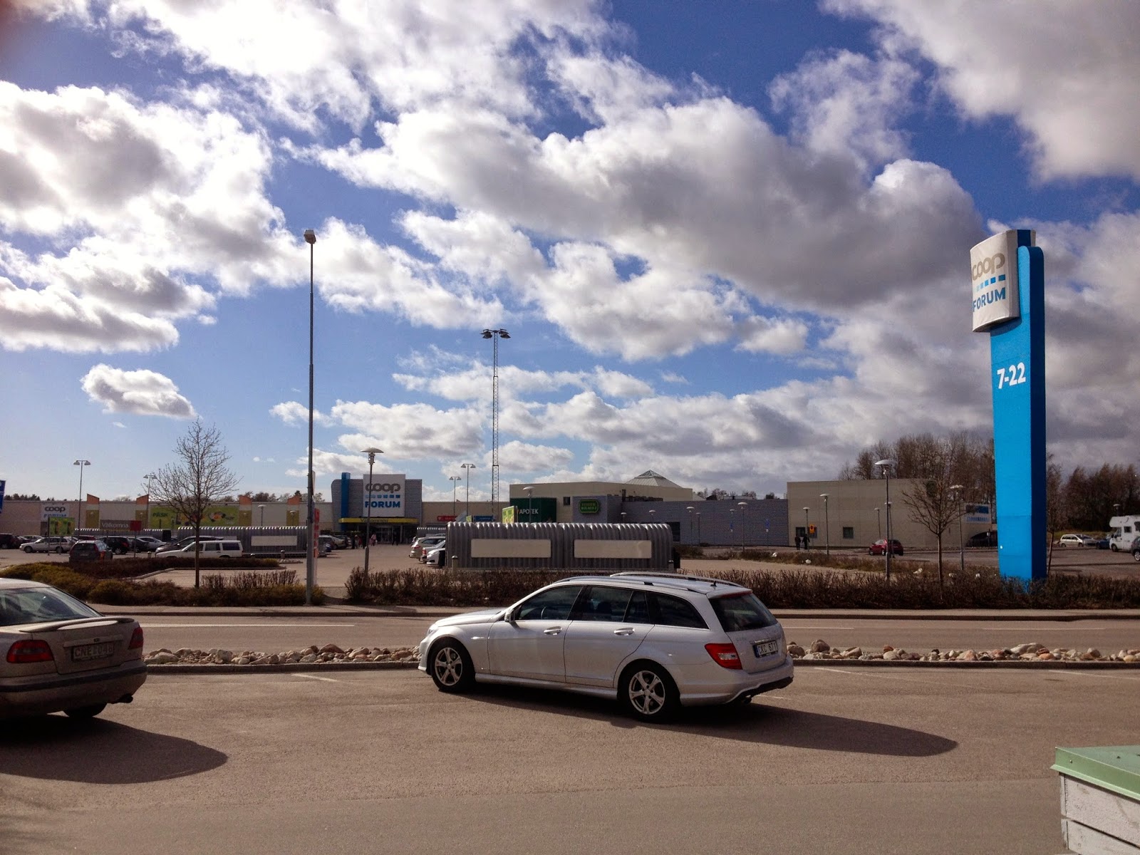 *: Lunch at Max Burger, Sweden