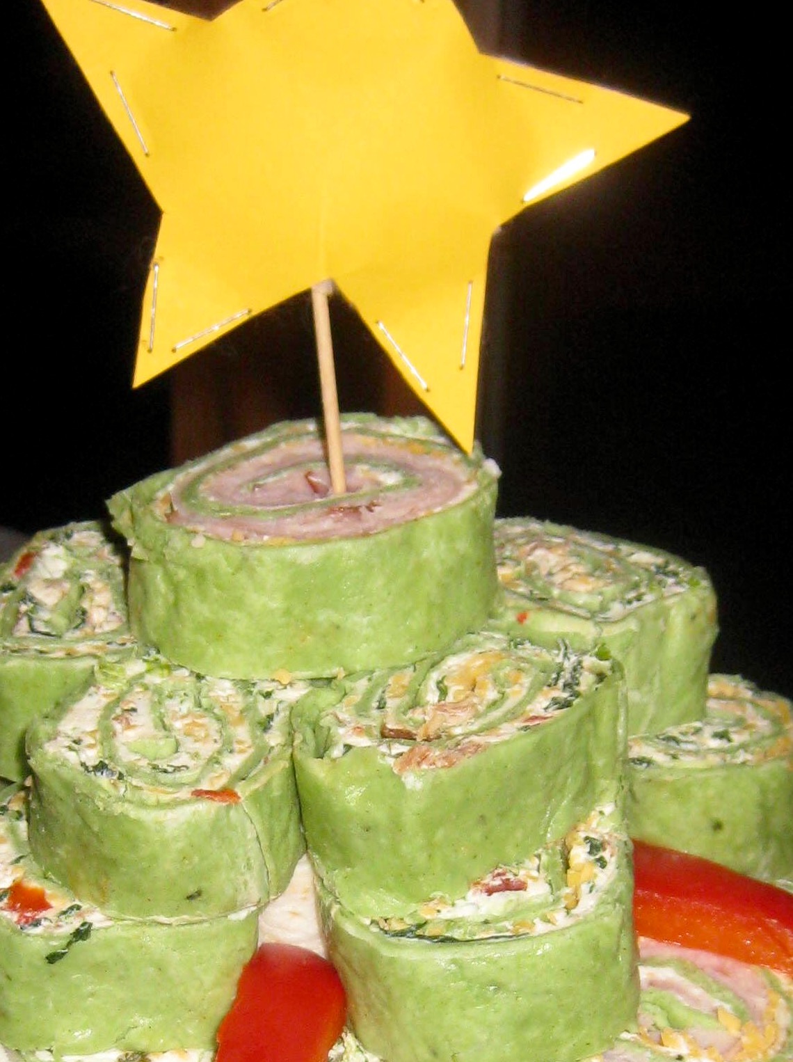 Living on Cloud Nine: SPINACH TORTILLA ROLL-UP TREE