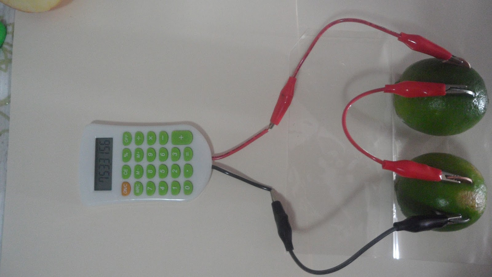 Mais Ciências: Experiências simples de Ciências-Pilhas